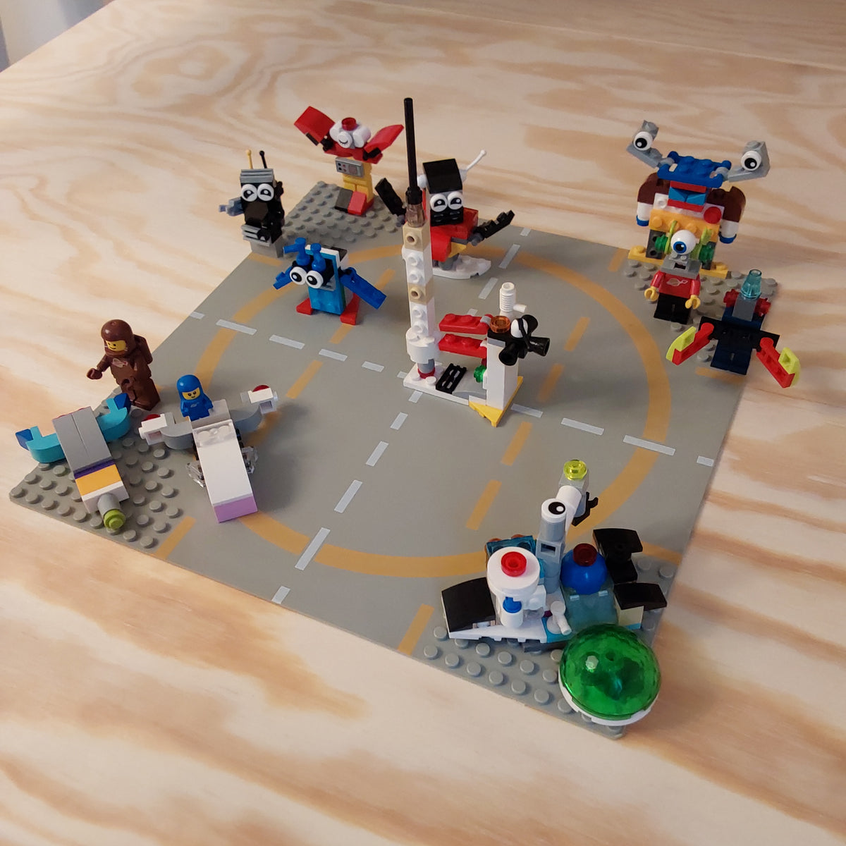 May LEGO Club - Outer Space: Ages 5-8 – HomeLearners Network